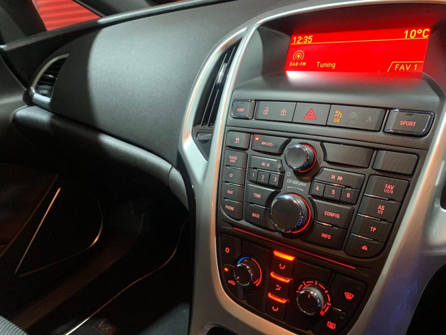 Used VAUXHALL ASTRA GTC in Peterborough, Cambridgeshire | Crystal ...